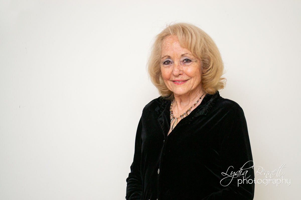 Posing Headshots - Lenspiration